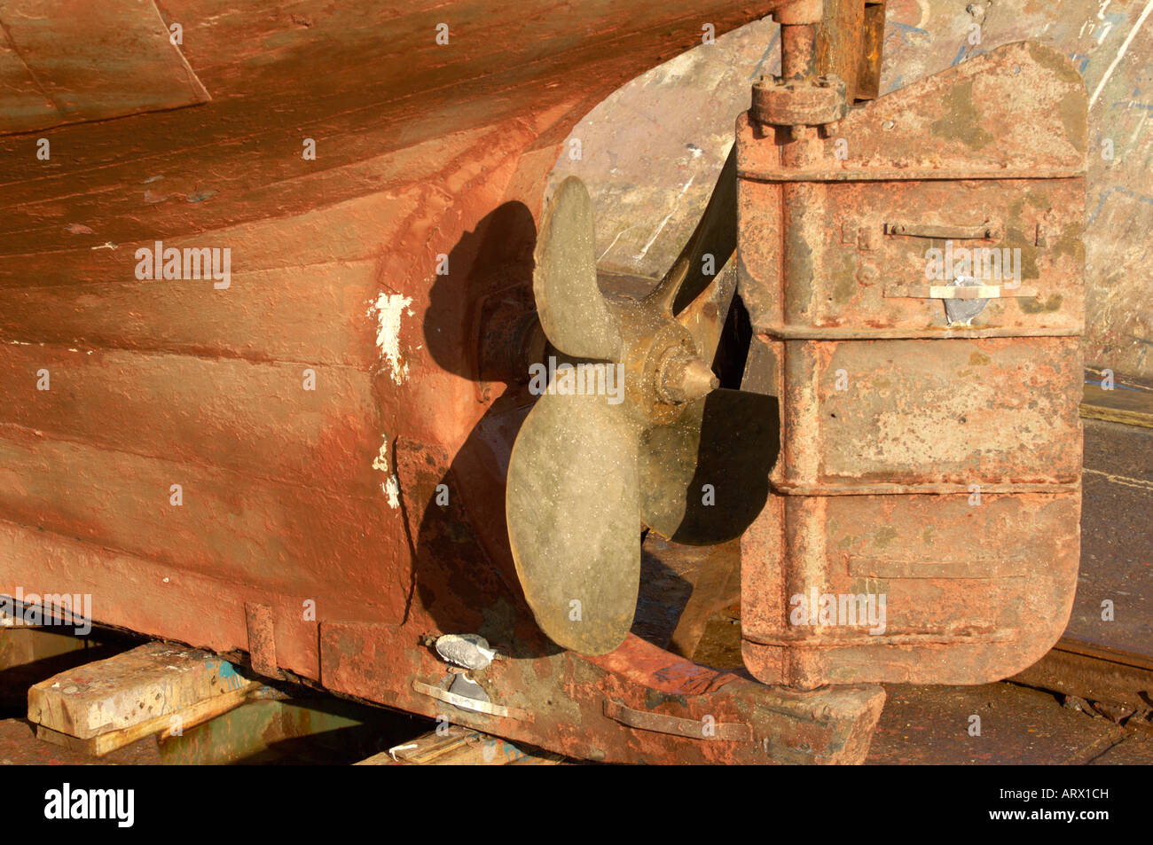 Propeller of a small fishing boat Stock Photo - Alamy