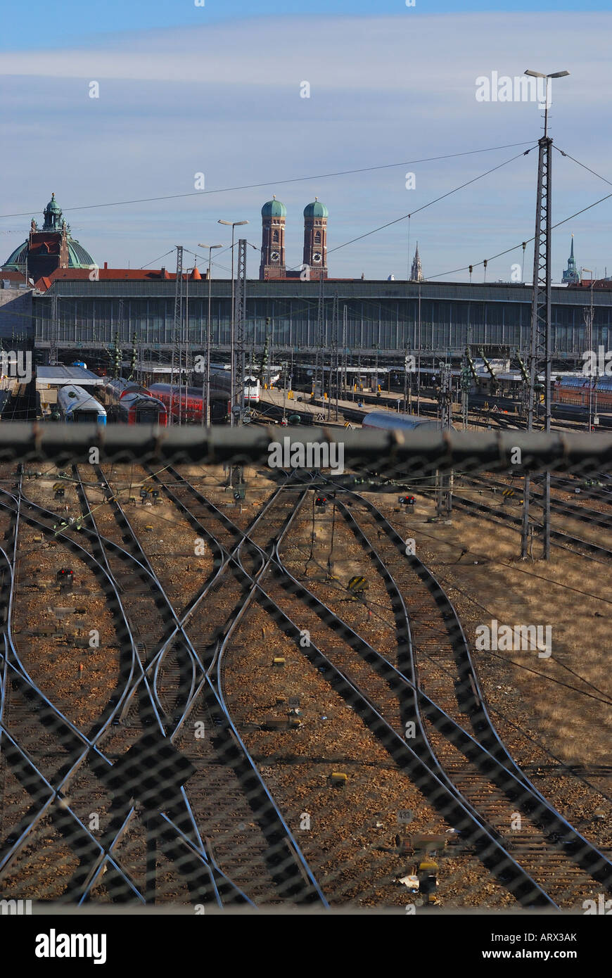 Munich bahnhof hi-res stock photography and images - Alamy