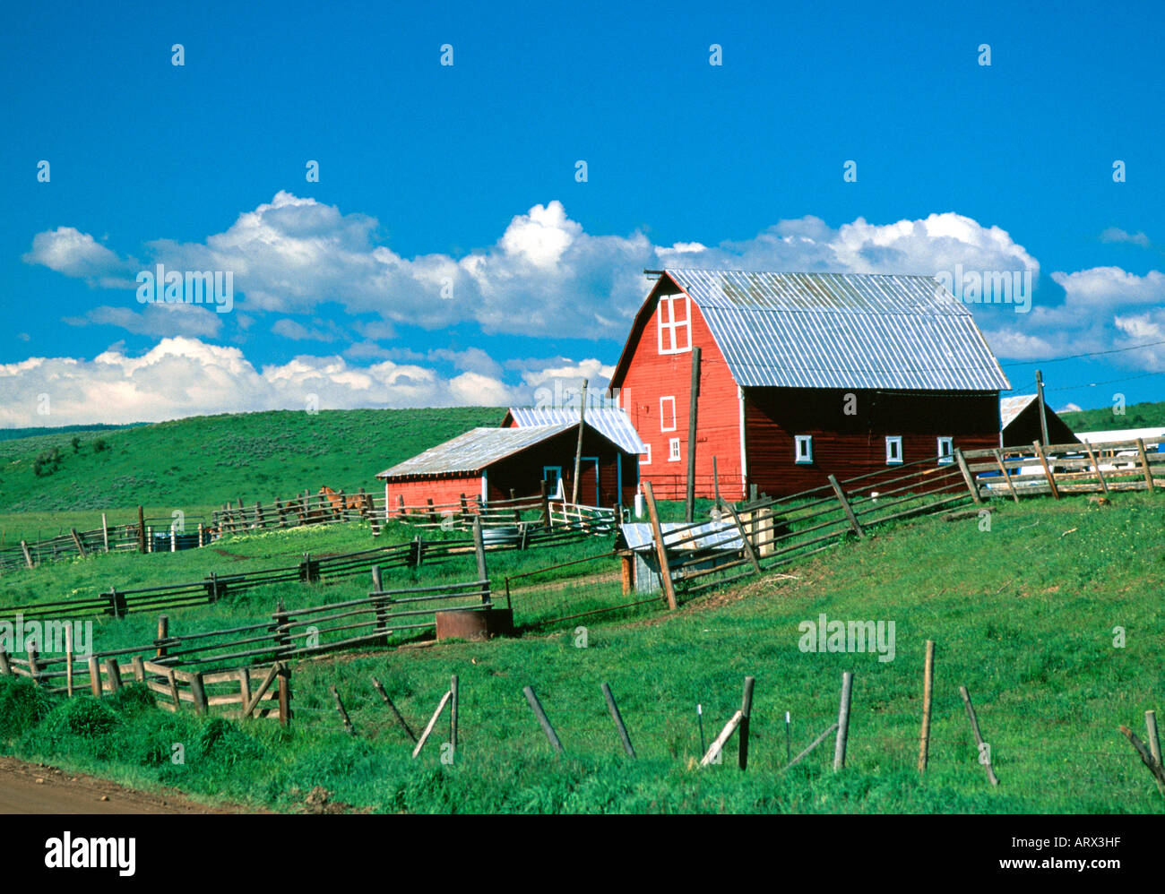 Colorado ranch barn ranching rural hi-res stock photography and images ...