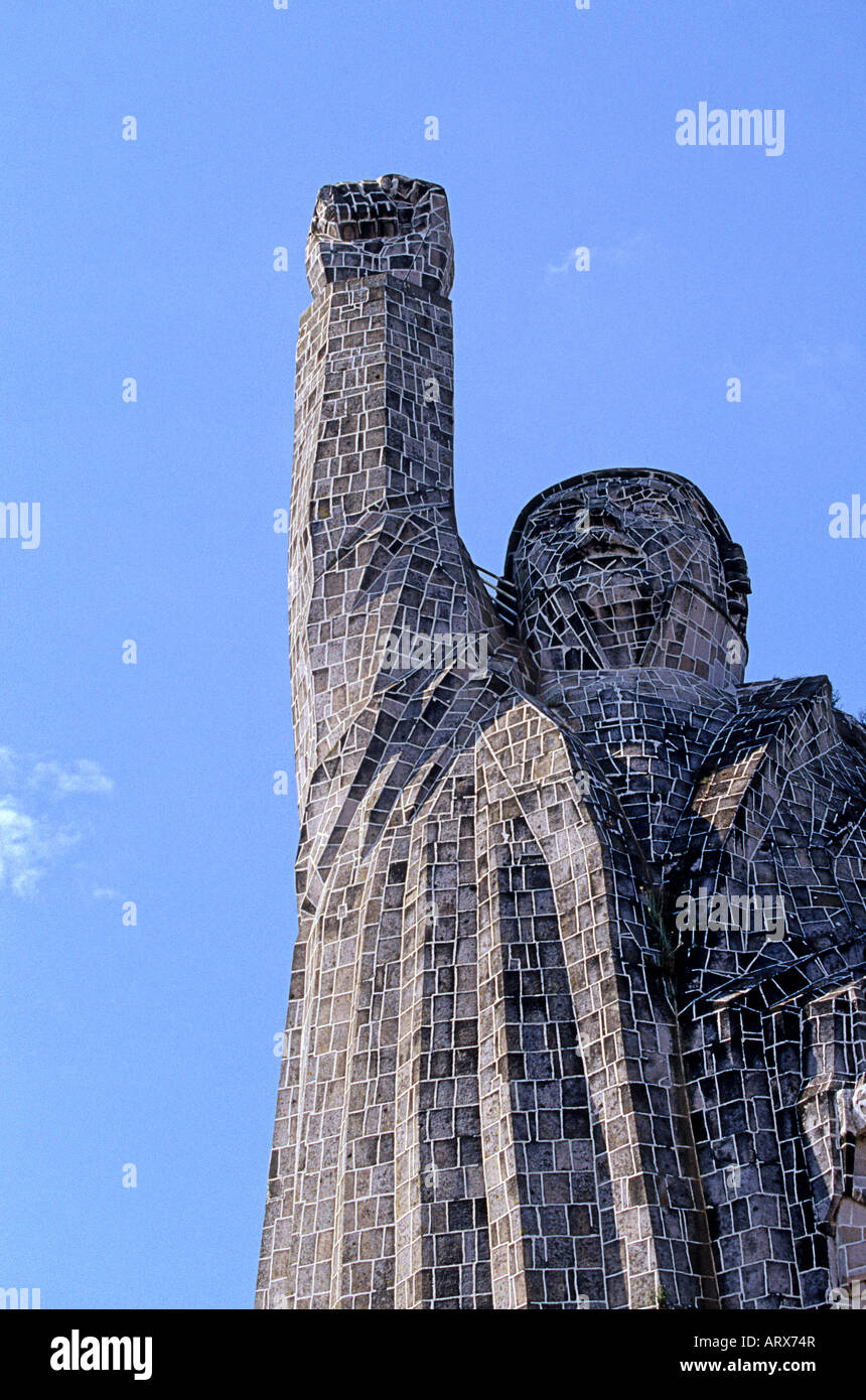 Statue paying homage to Jose Maria Morelos on the Isla Janitzio ...