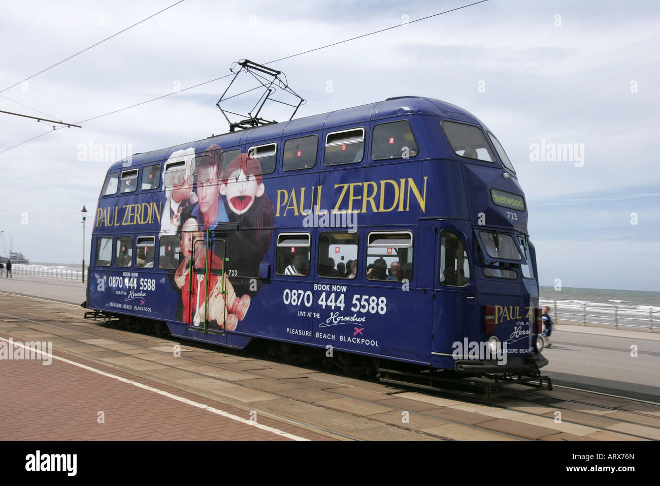 Blackpool bus hi-res stock photography and images - Alamy