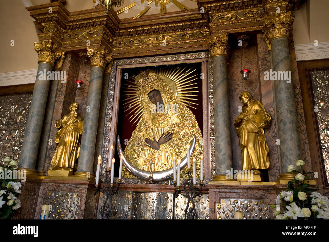 The icon of the virgin in the 16th century Gates of Dawn in Vilnius ...