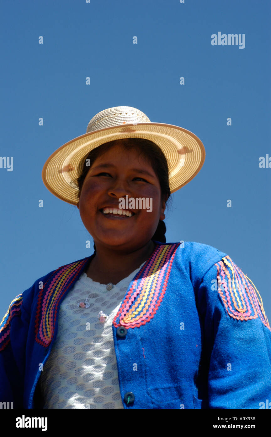 Peru Indian woman living in one floating island in lake Titicaca Stock ...