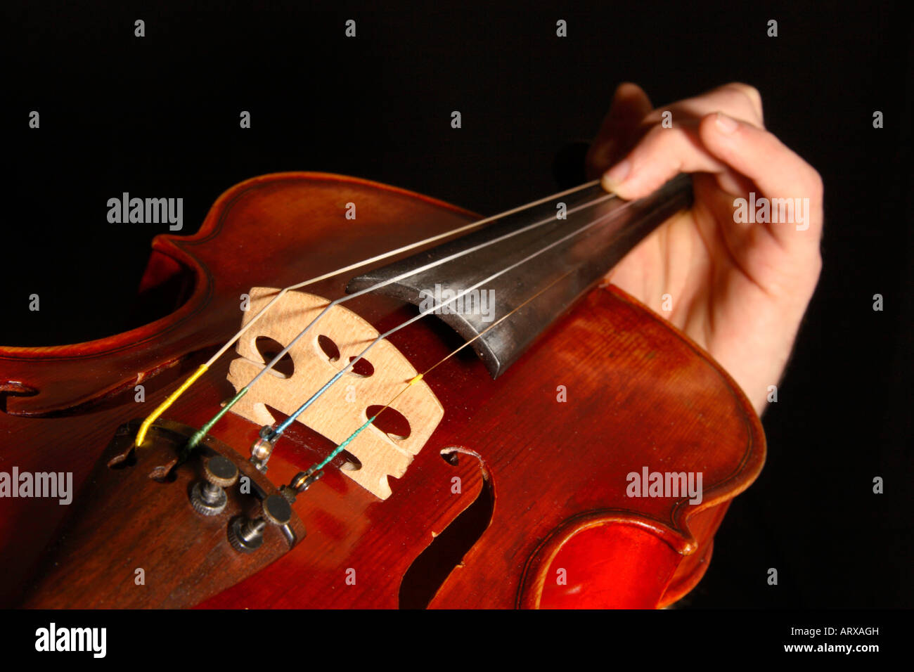 The violin hi-res stock photography and images - Alamy