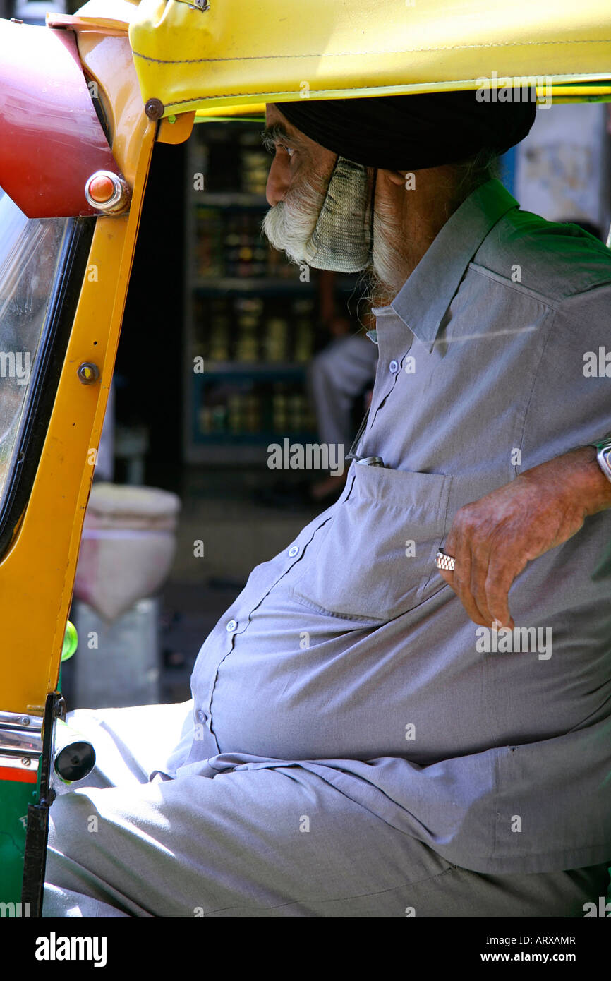 Sikh taxi driver hi-res stock photography and images - Alamy