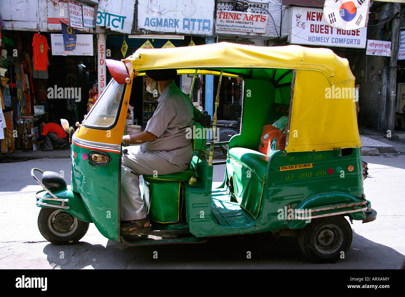 Sikh taxi driver hi-res stock photography and images - Alamy