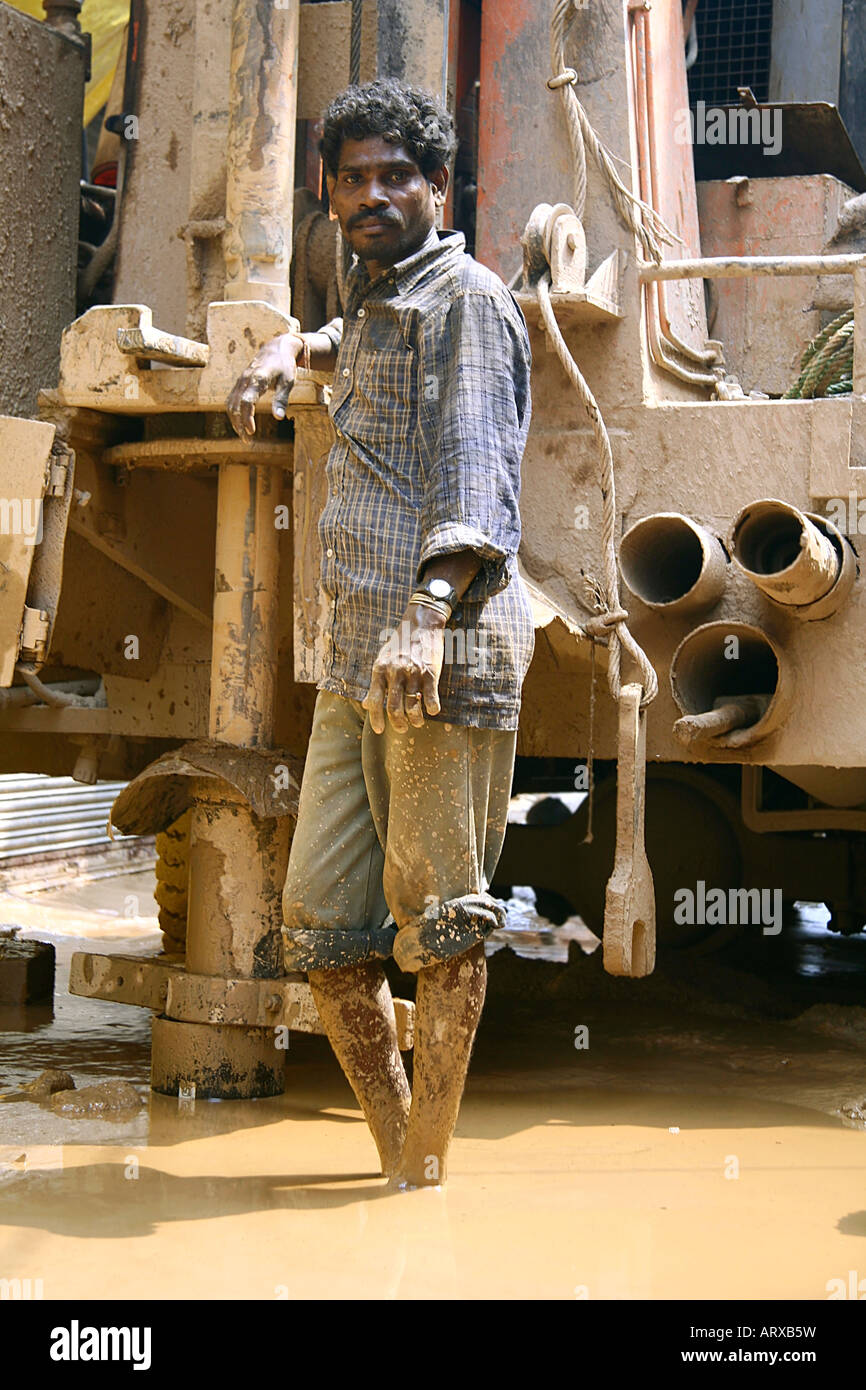 labourer at construction site delhi india Stock Photo - Alamy