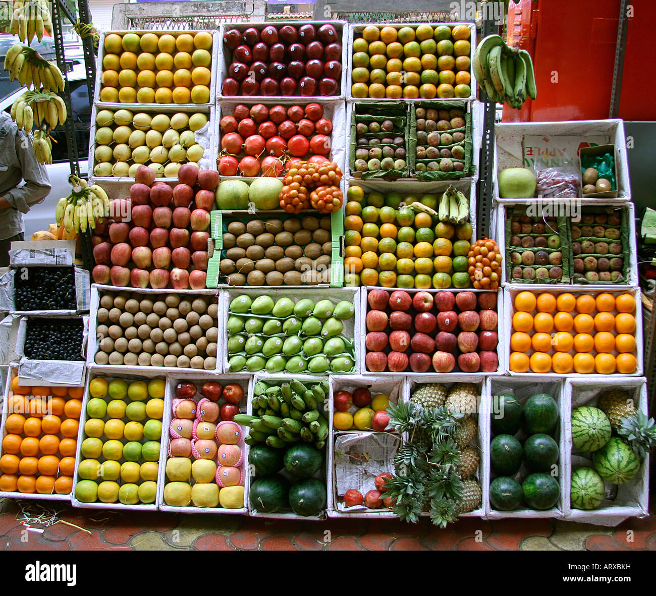 fruit stall on footpath mumbai india Stock Photo - Alamy