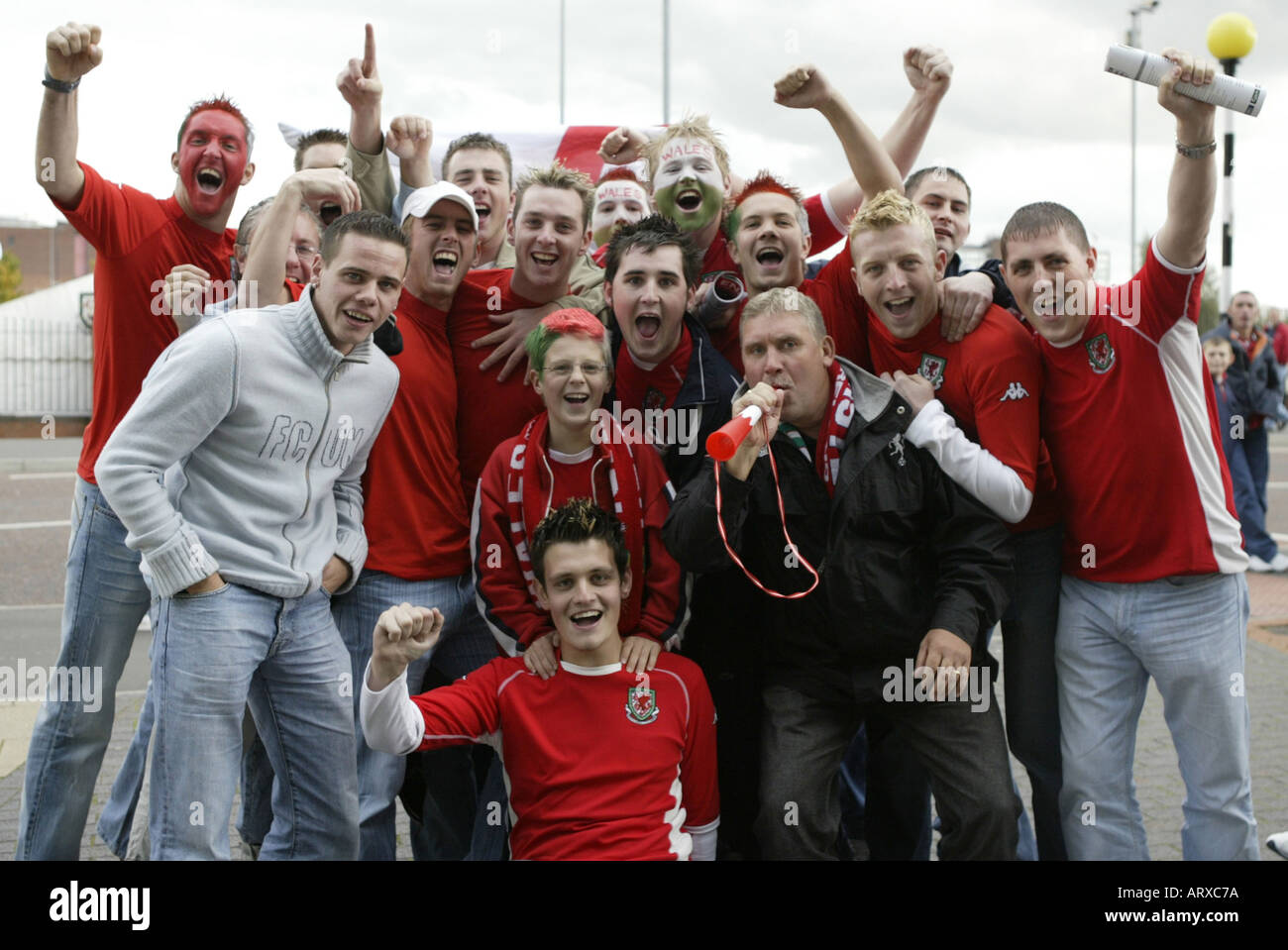 Traditional welsh costume cardiff hi-res stock photography and images ...