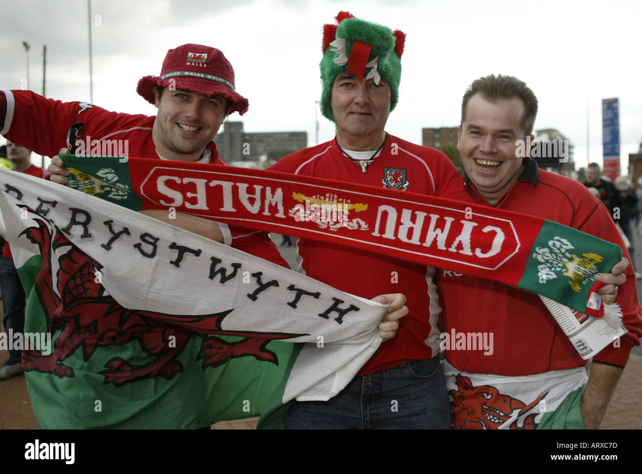 Traditional welsh costume cardiff hi-res stock photography and images ...