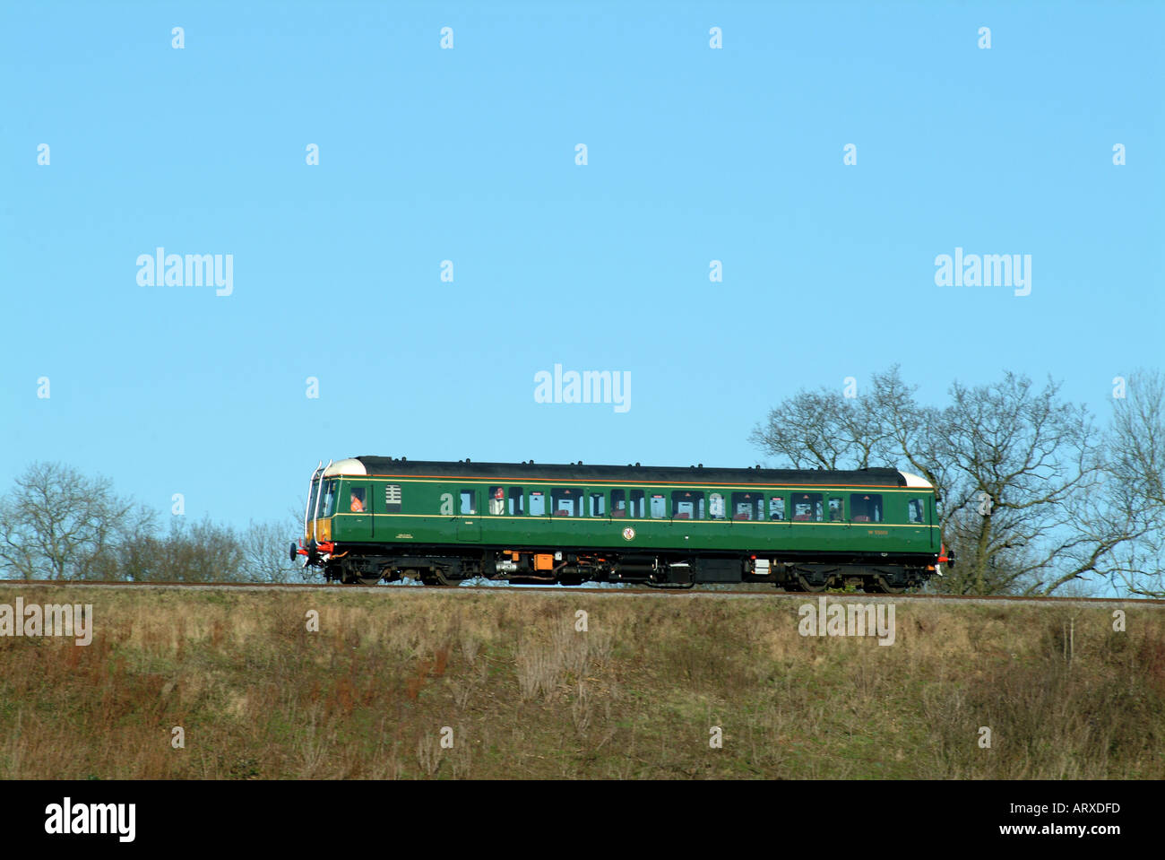 Vintage DMU Diesel Unit on the Watercress Line in rural Hampshire ...