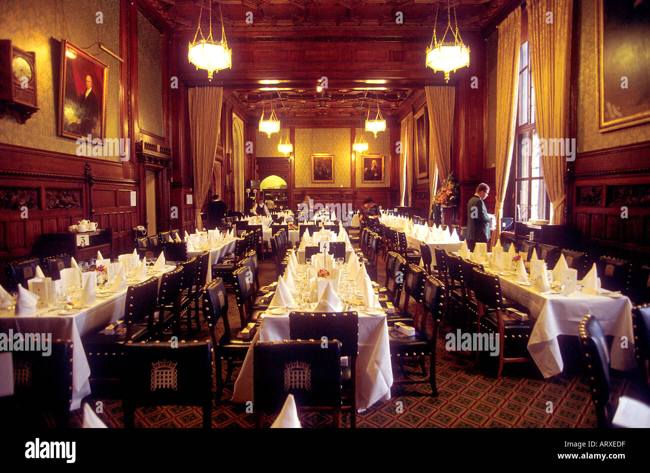 The dining room at the house of commons hi-res stock photography and ...