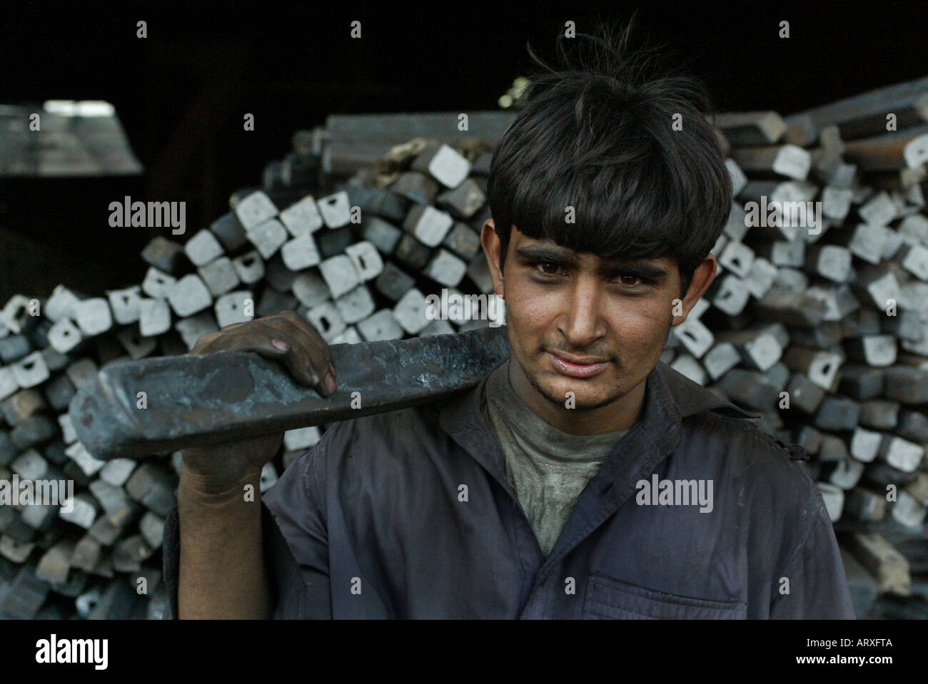 risky work in steel factories in islamabad, Pakistan Stock Photo - Alamy