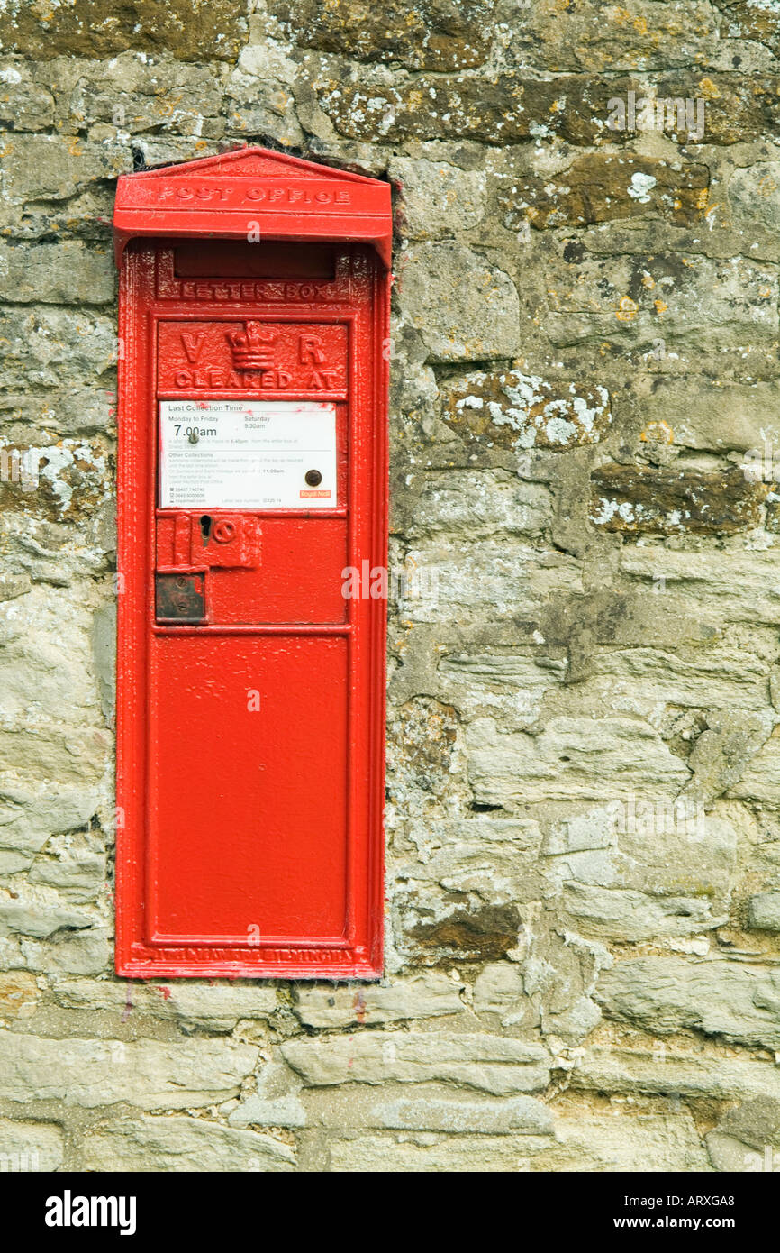 Victorian 19th century post box hi-res stock photography and images - Alamy