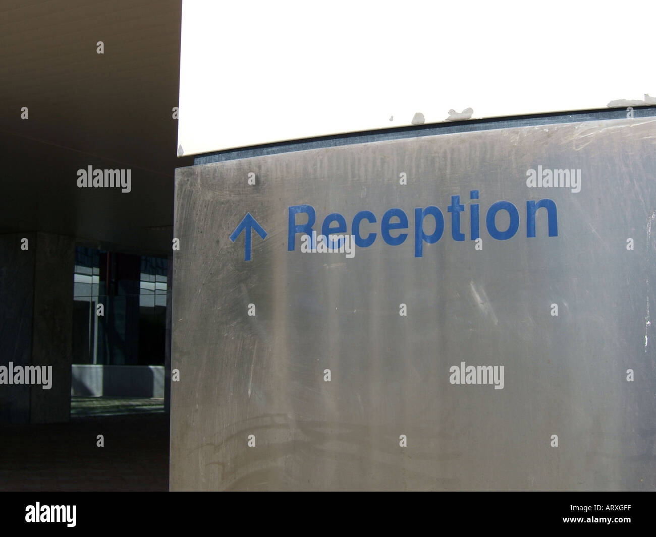 office reception sign Stock Photo - Alamy