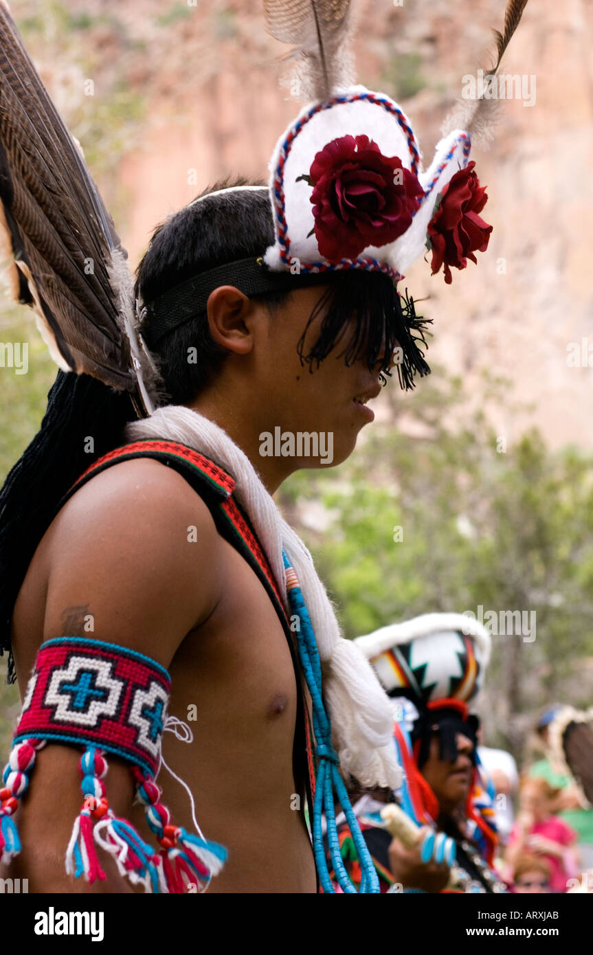 Zuni pueblo dancers preforming traditional hi-res stock photography and images - Alamy
