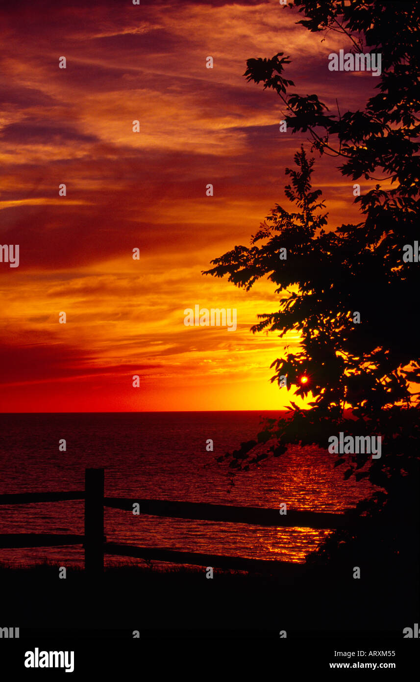 Lake Erie Sunset Stock Photo - Alamy