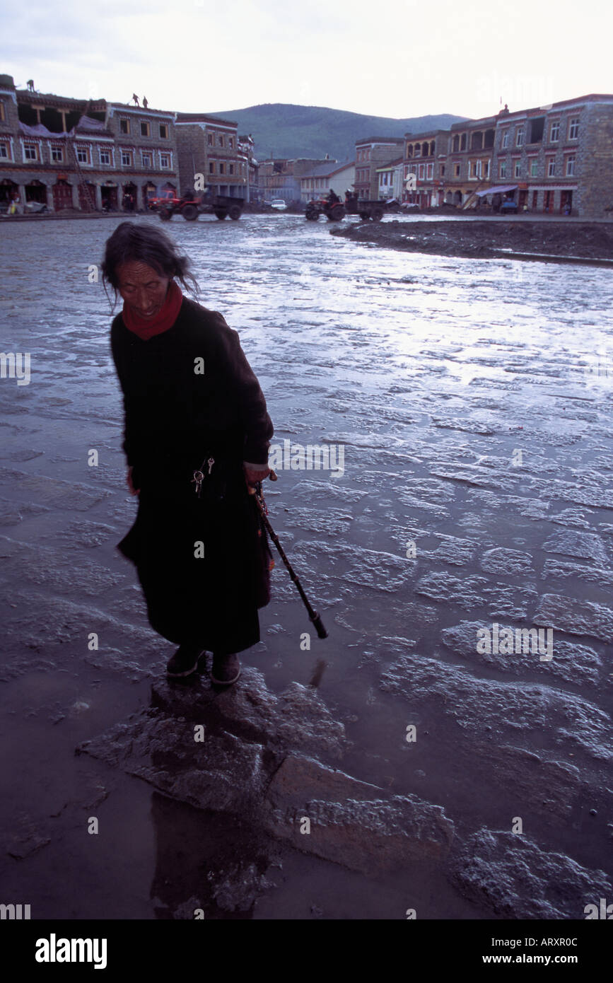 Backpacker woman travelling cultures hi-res stock photography and ...