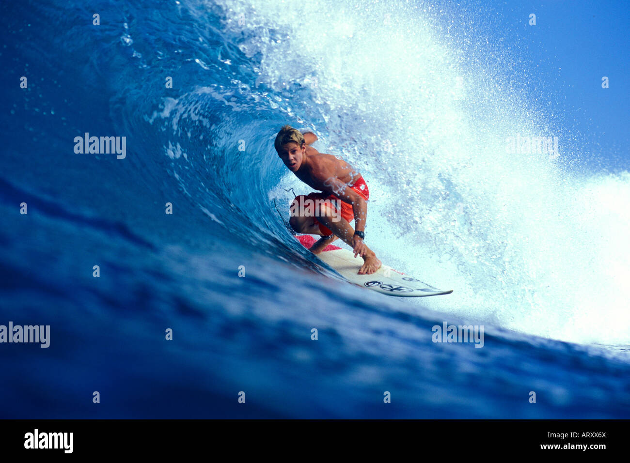 Ian Walsh surfing in Honolua Bay on Maui Stock Photo - Alamy