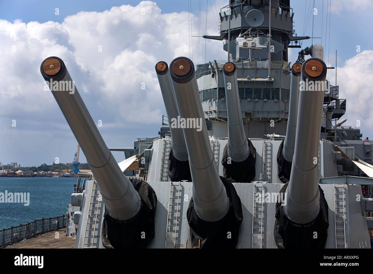 Battleship USS Missouri guns at Ford Island Pearl Harbor Honolulu ...