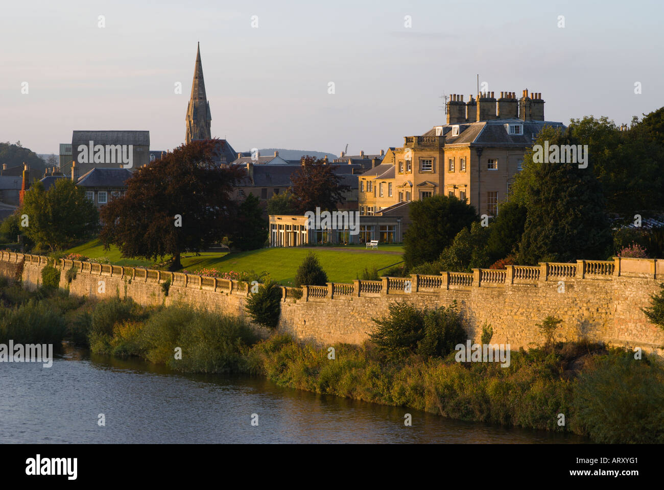 Kelso town bridge river tweed hi-res stock photography and images - Alamy
