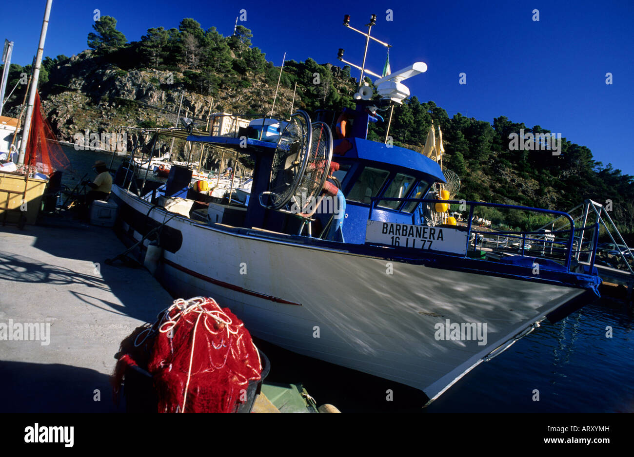 Barche da pesca hi-res stock photography and images - Alamy