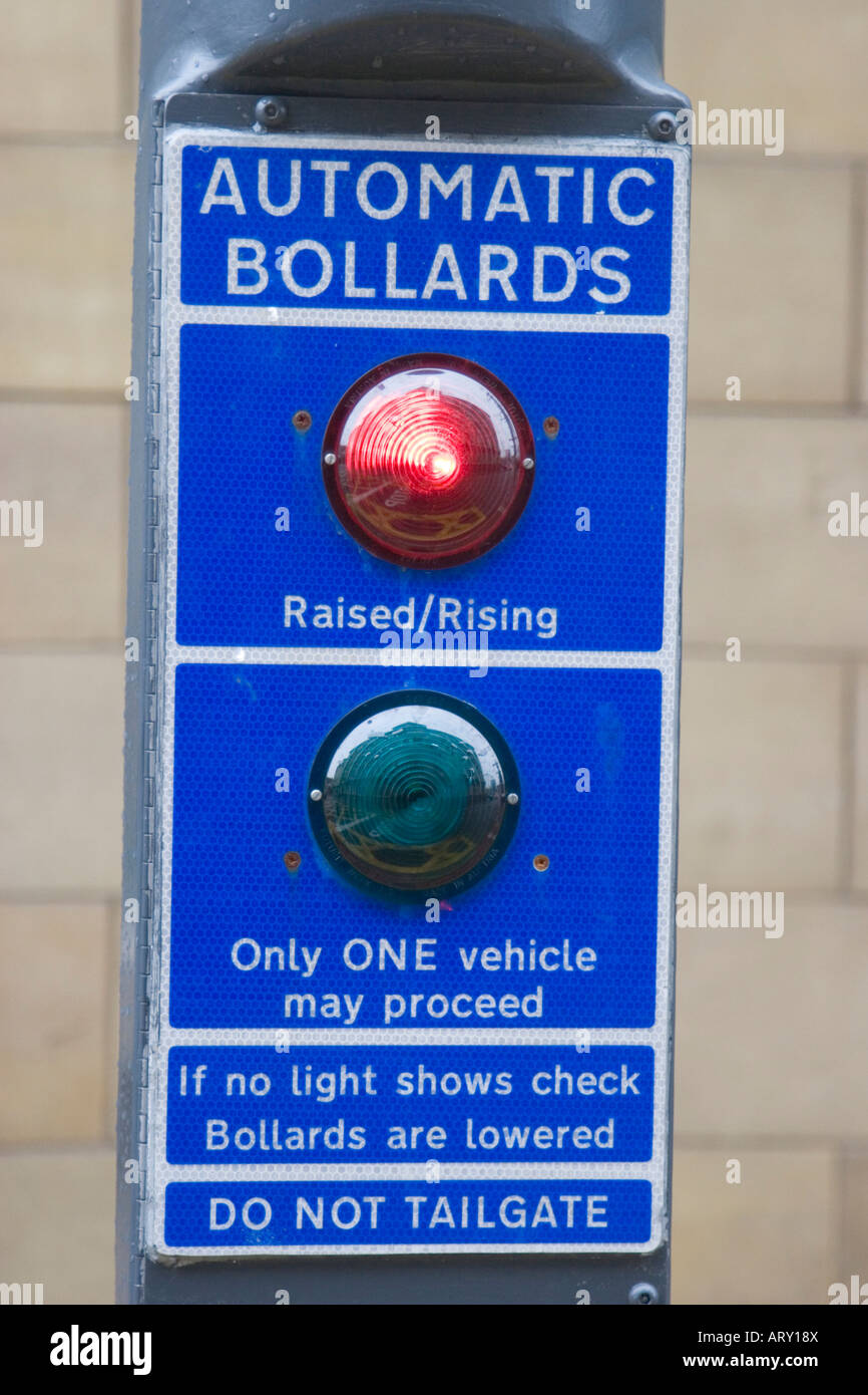 Automatic bollard hi-res stock photography and images - Alamy