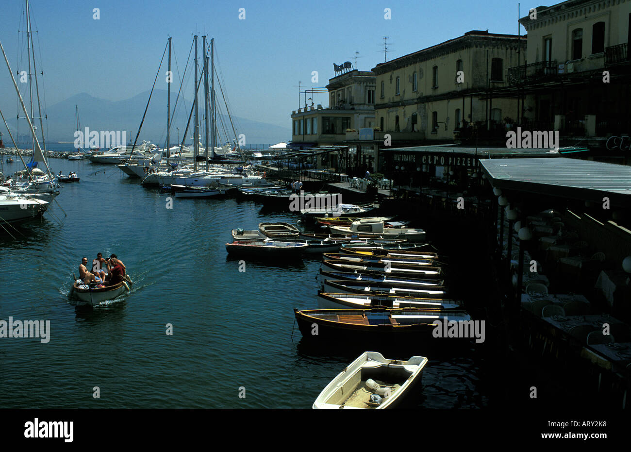 Harbour italy sailing hi-res stock photography and images - Alamy