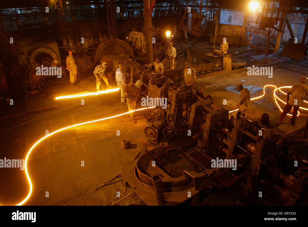 risky work in steel factories in islamabad, Pakistan Stock Photo - Alamy