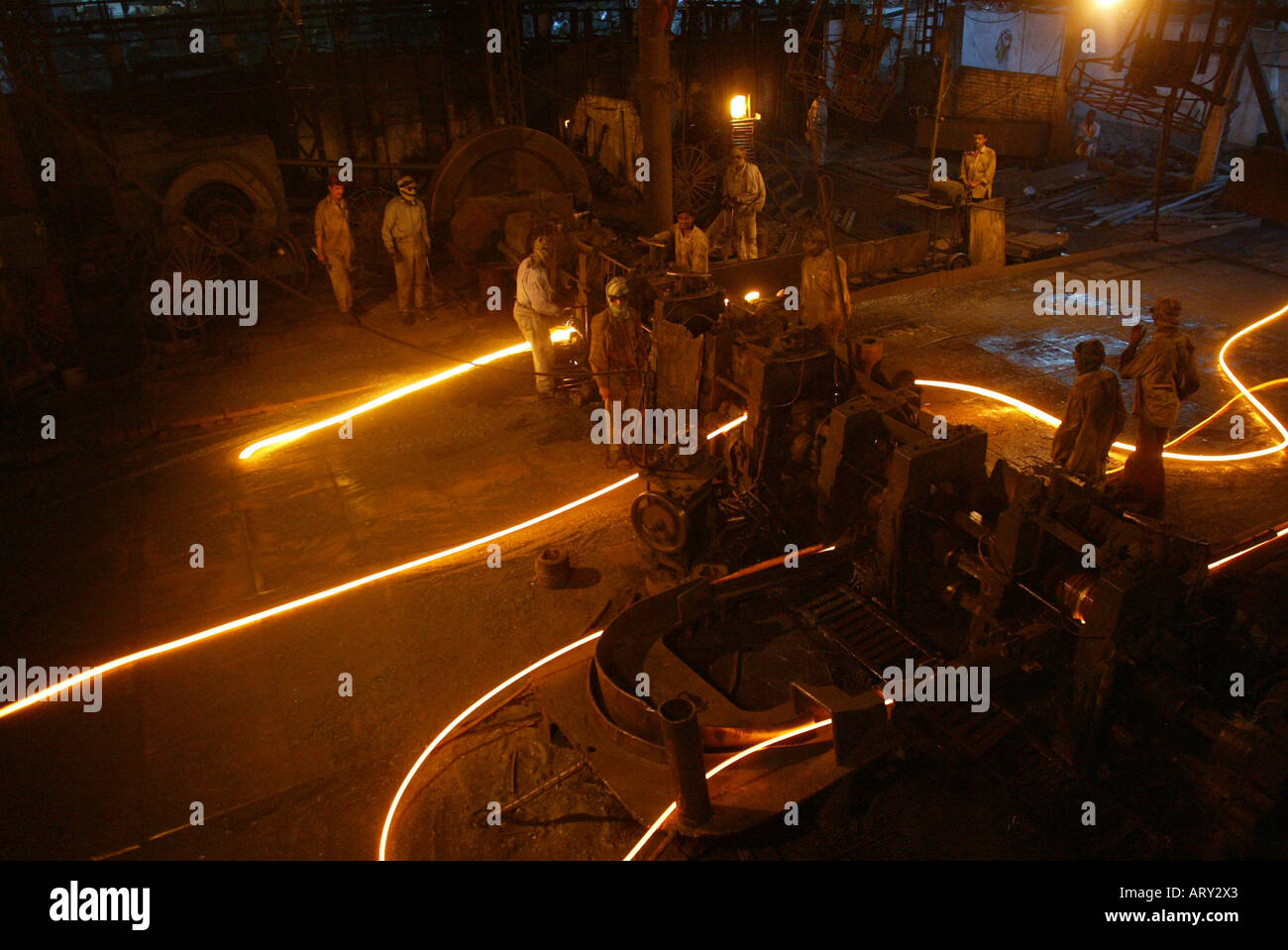 risky work in steel factories in islamabad, Pakistan Stock Photo - Alamy