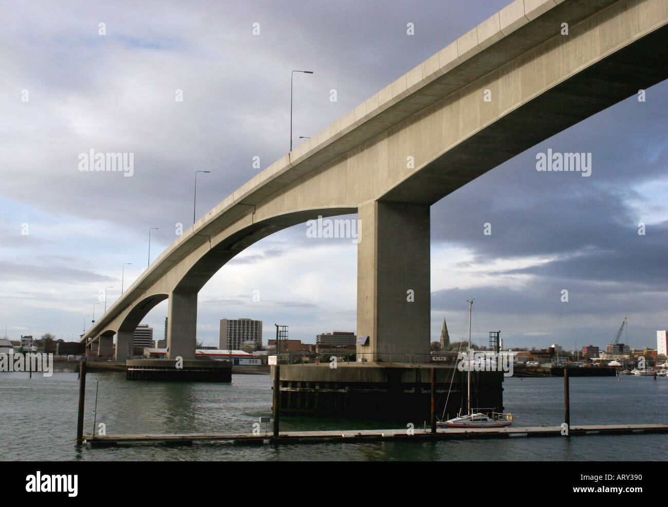 Itchen bridge southampton hi-res stock photography and images - Alamy