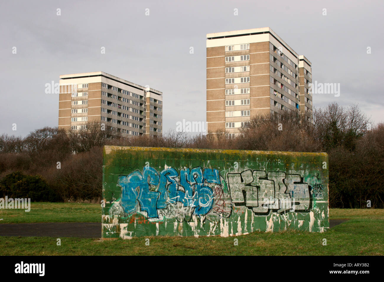 Southampton tower blocks hi-res stock photography and images - Alamy