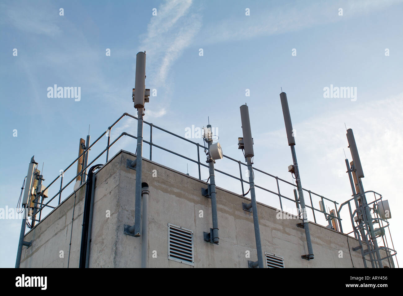 Radio telecommunication masts on building mobile phone technology ...