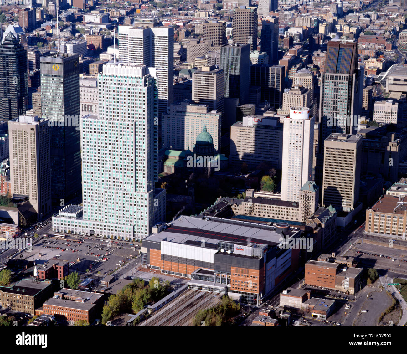 Bell centre montreal hi-res stock photography and images - Alamy