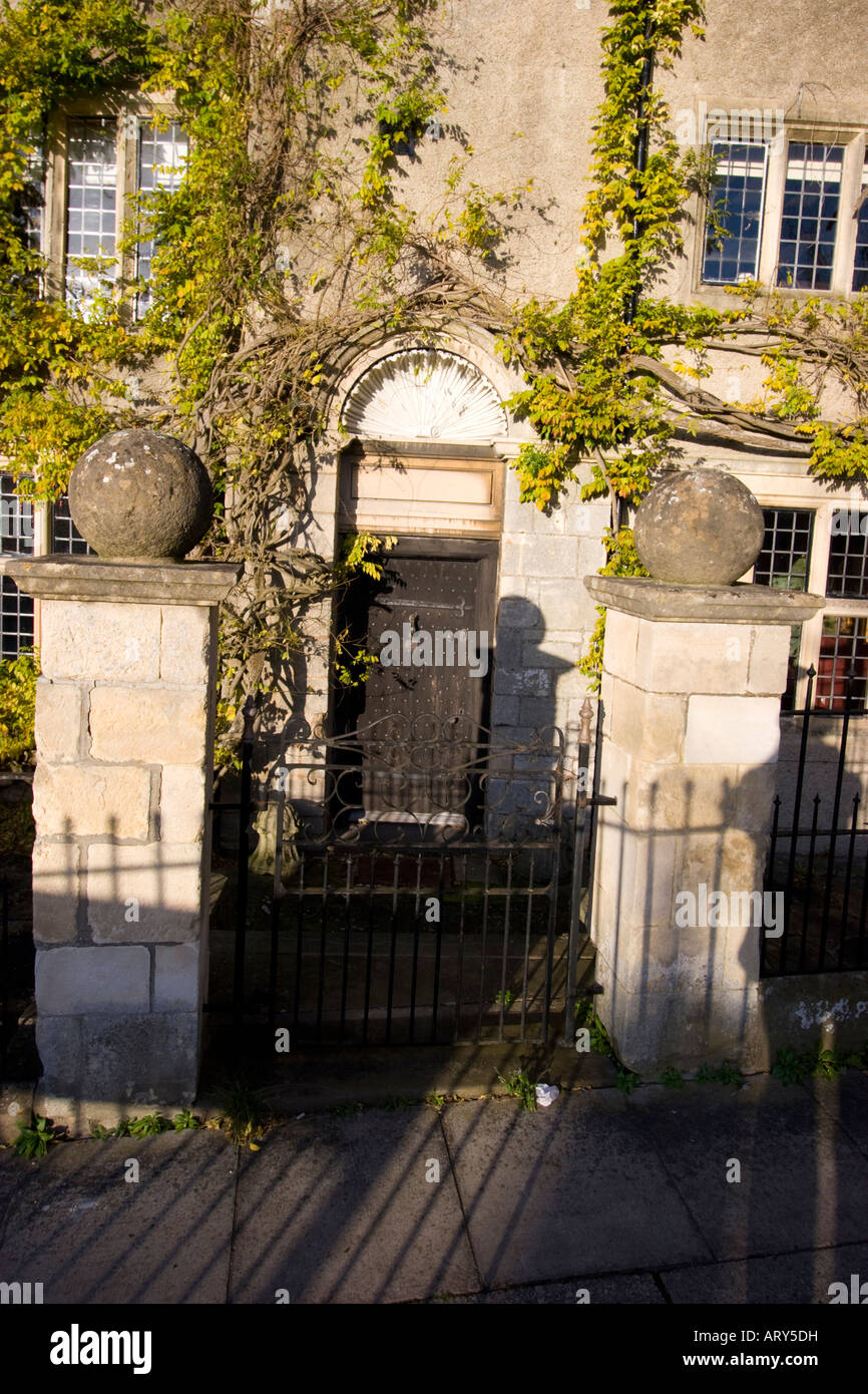 Old bell hotel in malmesbury hi-res stock photography and images - Alamy