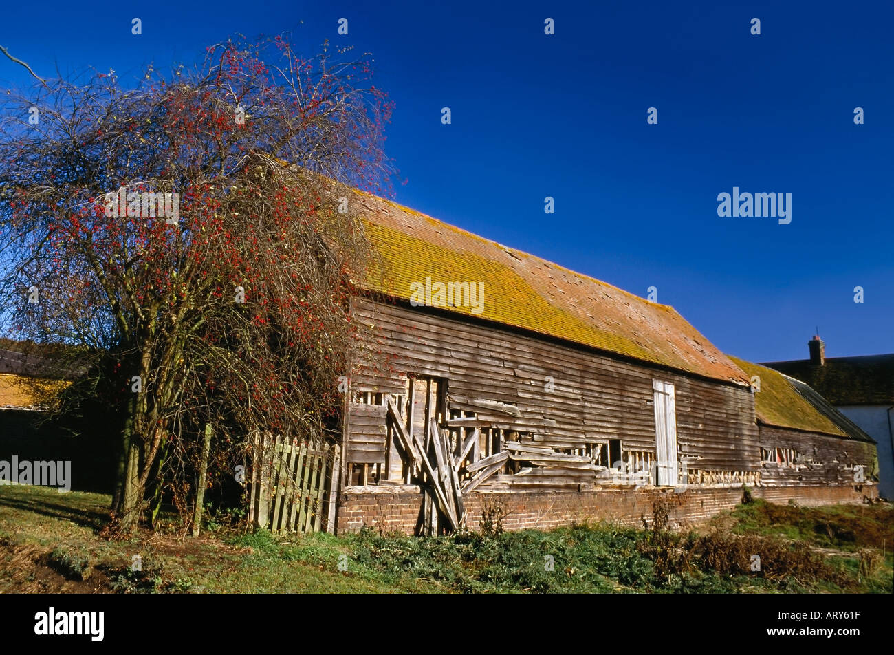 Ramshackle hi-res stock photography and images - Alamy