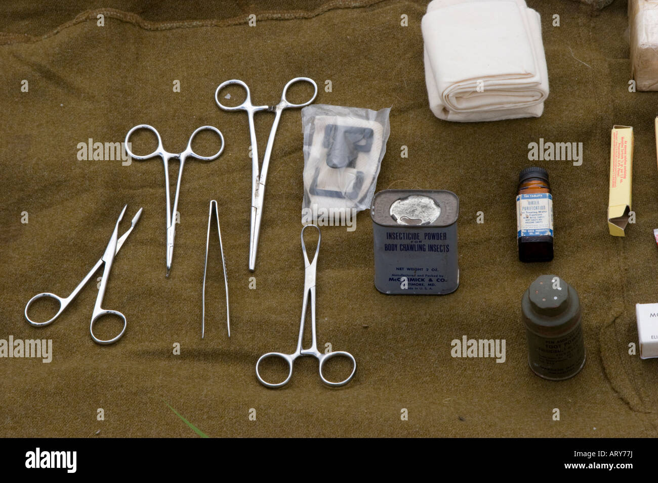 Ww2 medical equipment hi-res stock photography and images - Alamy