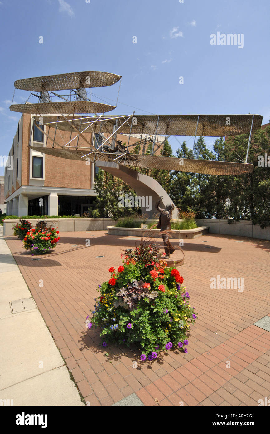 Wright Flyer tribute Sculpture located on Monument Ave in Dayton Ohio ...