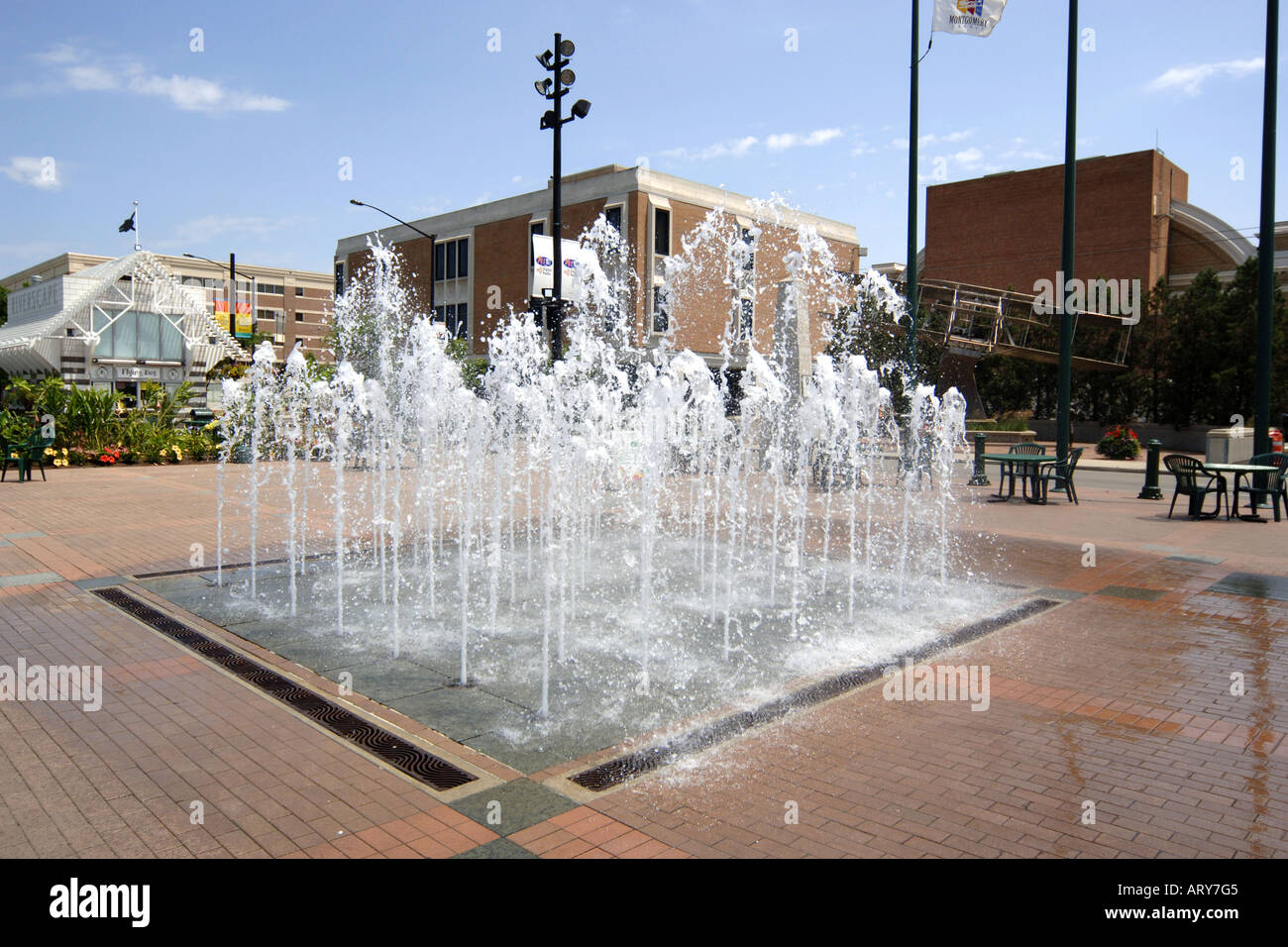 The Five Points Riverscape Metro Park Fountains on Monument Ave in ...