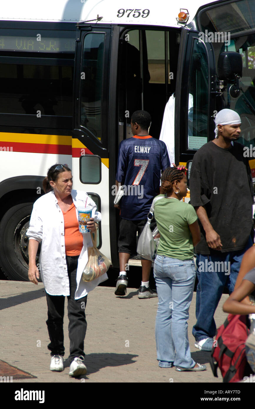 View point getting on bus hi-res stock photography and images - Alamy