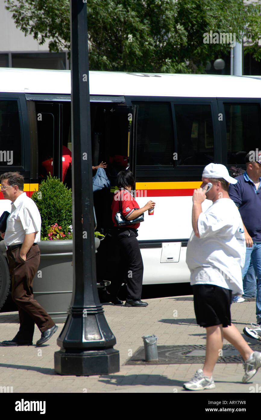 People going about their everyday lives in Dayton Ohio Stock Photo - Alamy