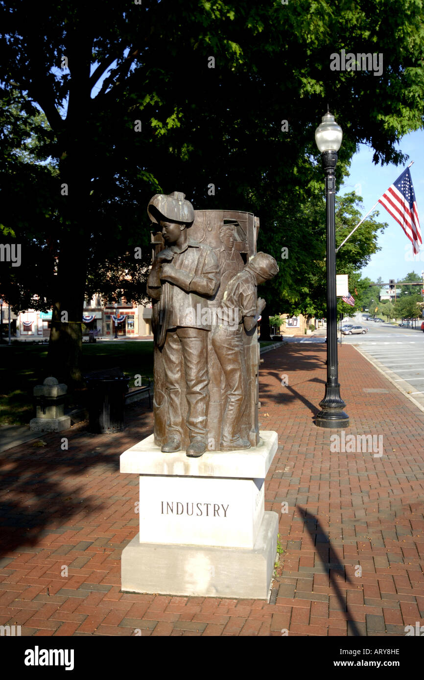Statue on county courthouse in hi-res stock photography and images - Alamy