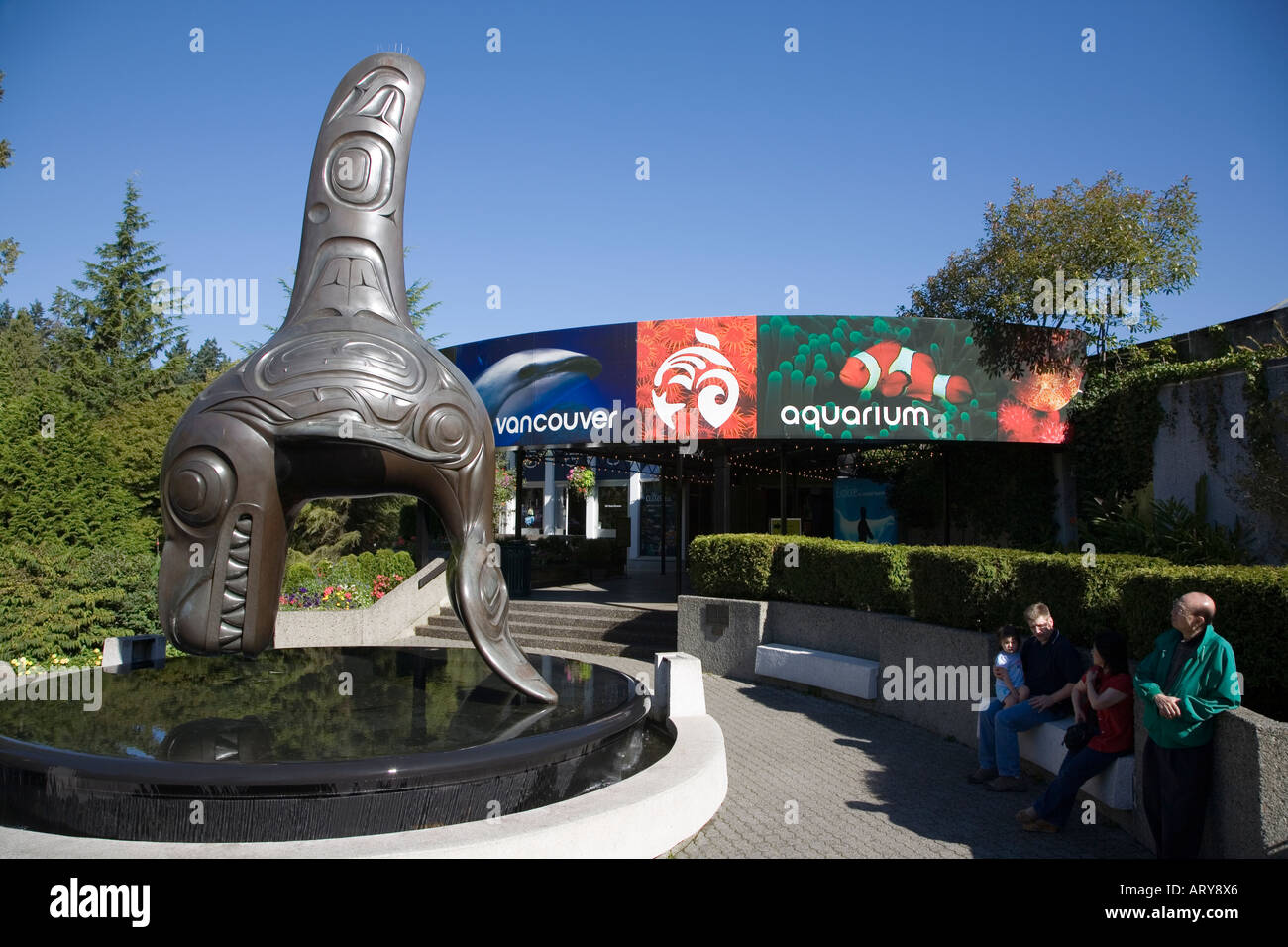 Entrance to Vancouver Aquarium with statue of First Nation symbolic ...