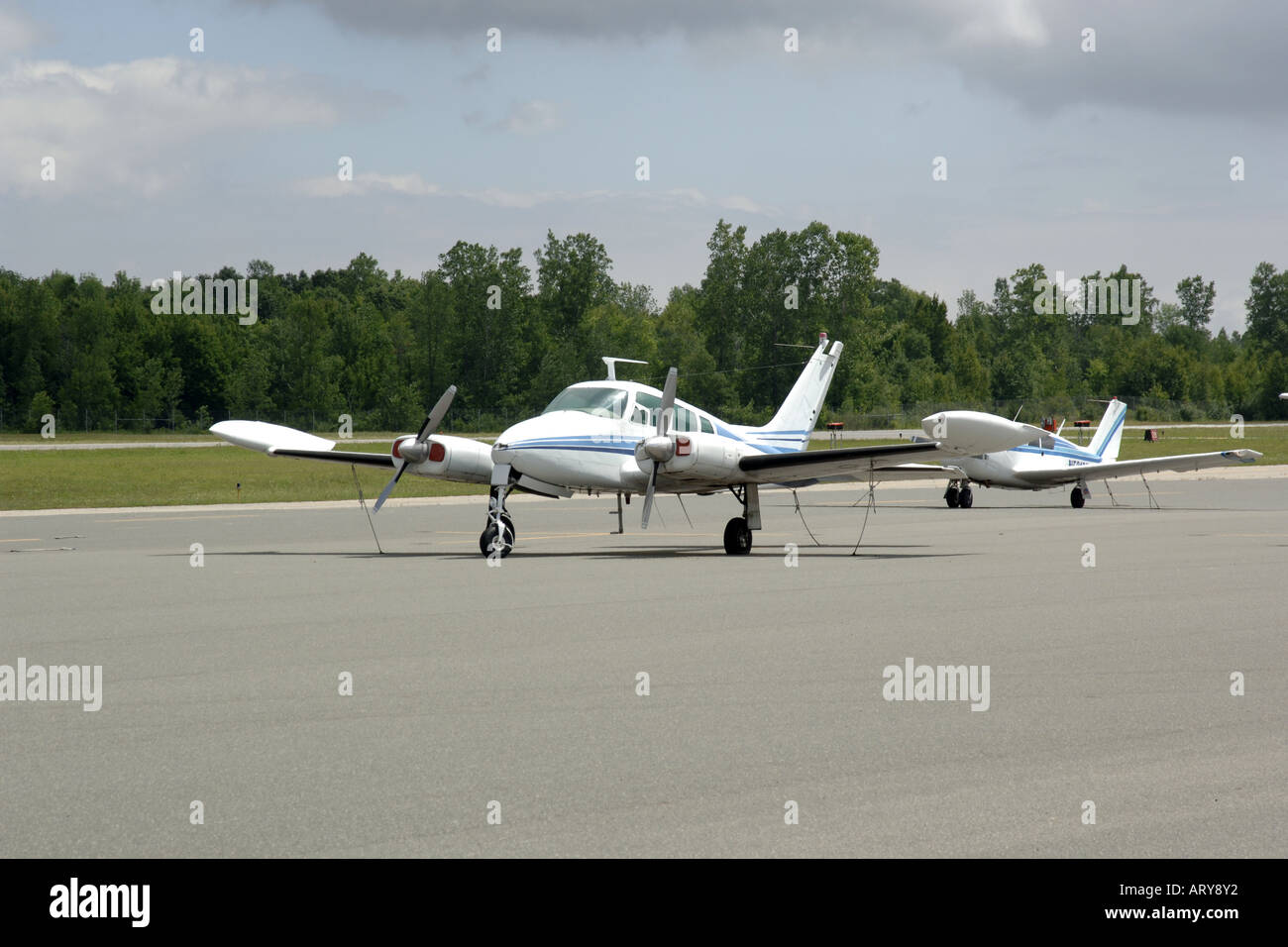 1963 Cessna 310H multi-engined civil aircraft Stock Photo - Alamy