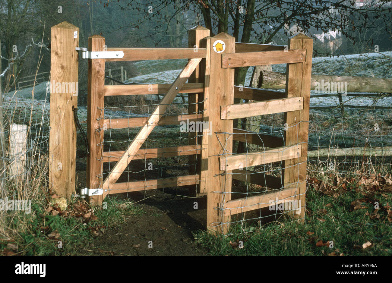 Newly installed gate on Cotswold Way Cotswolds UK Stock Photo - Alamy