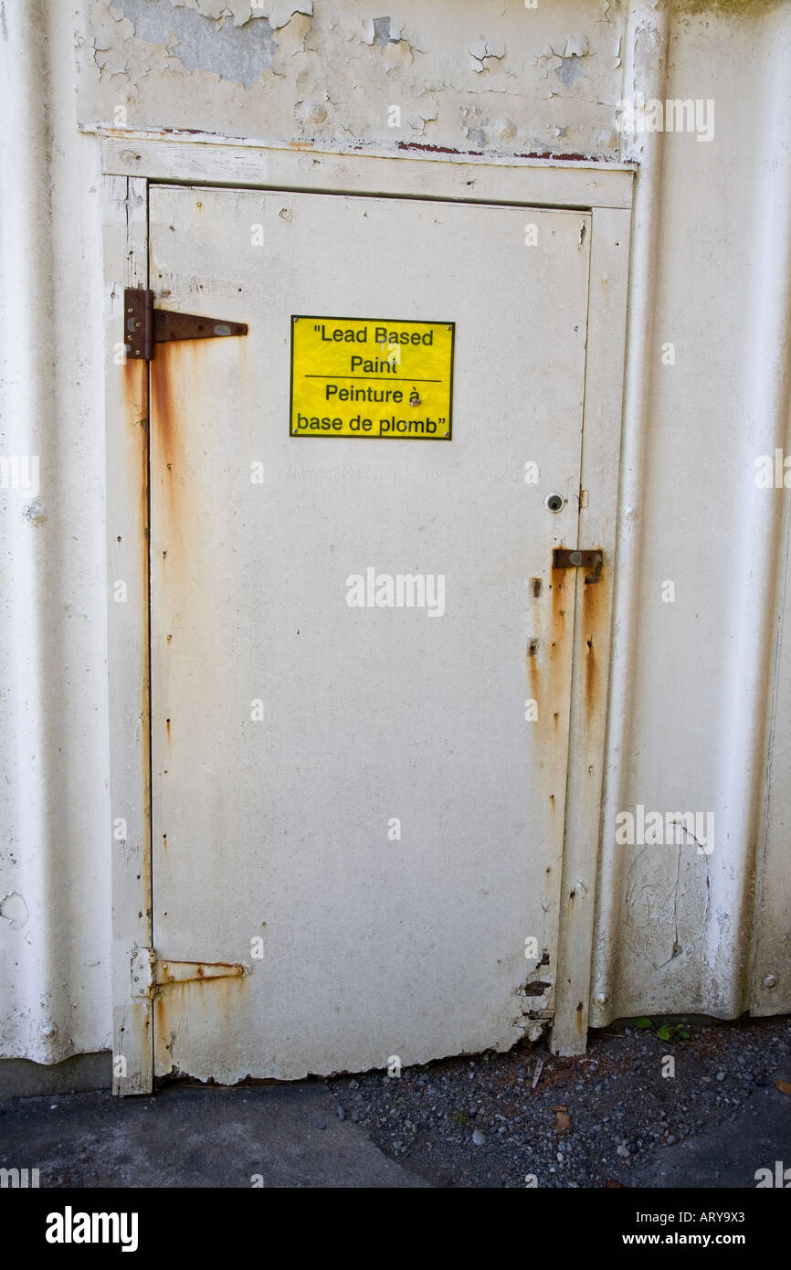 Lead paint hi-res stock photography and images - Alamy