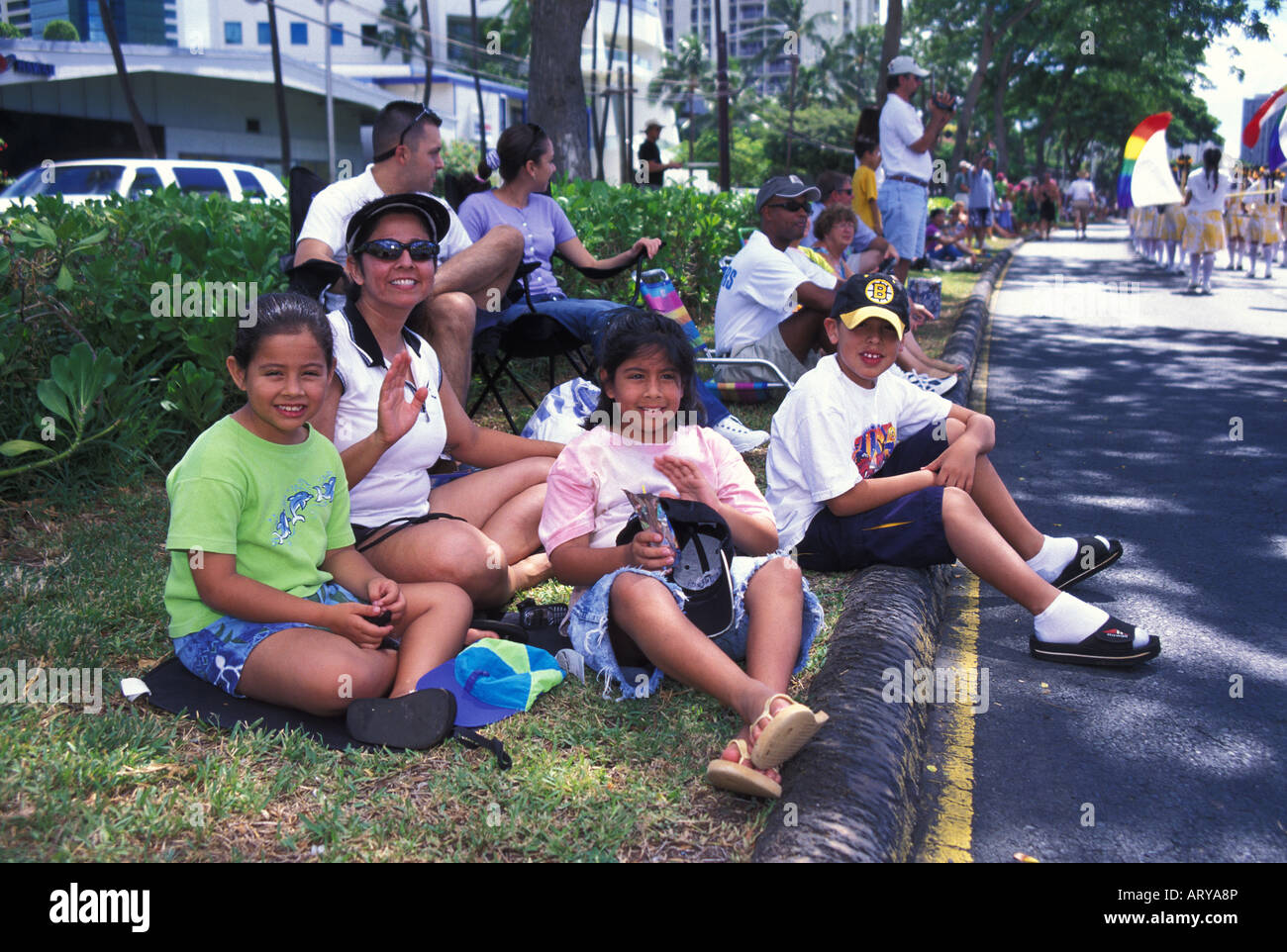 Spectators at the annual aloha week parade Stock Photo - Alamy