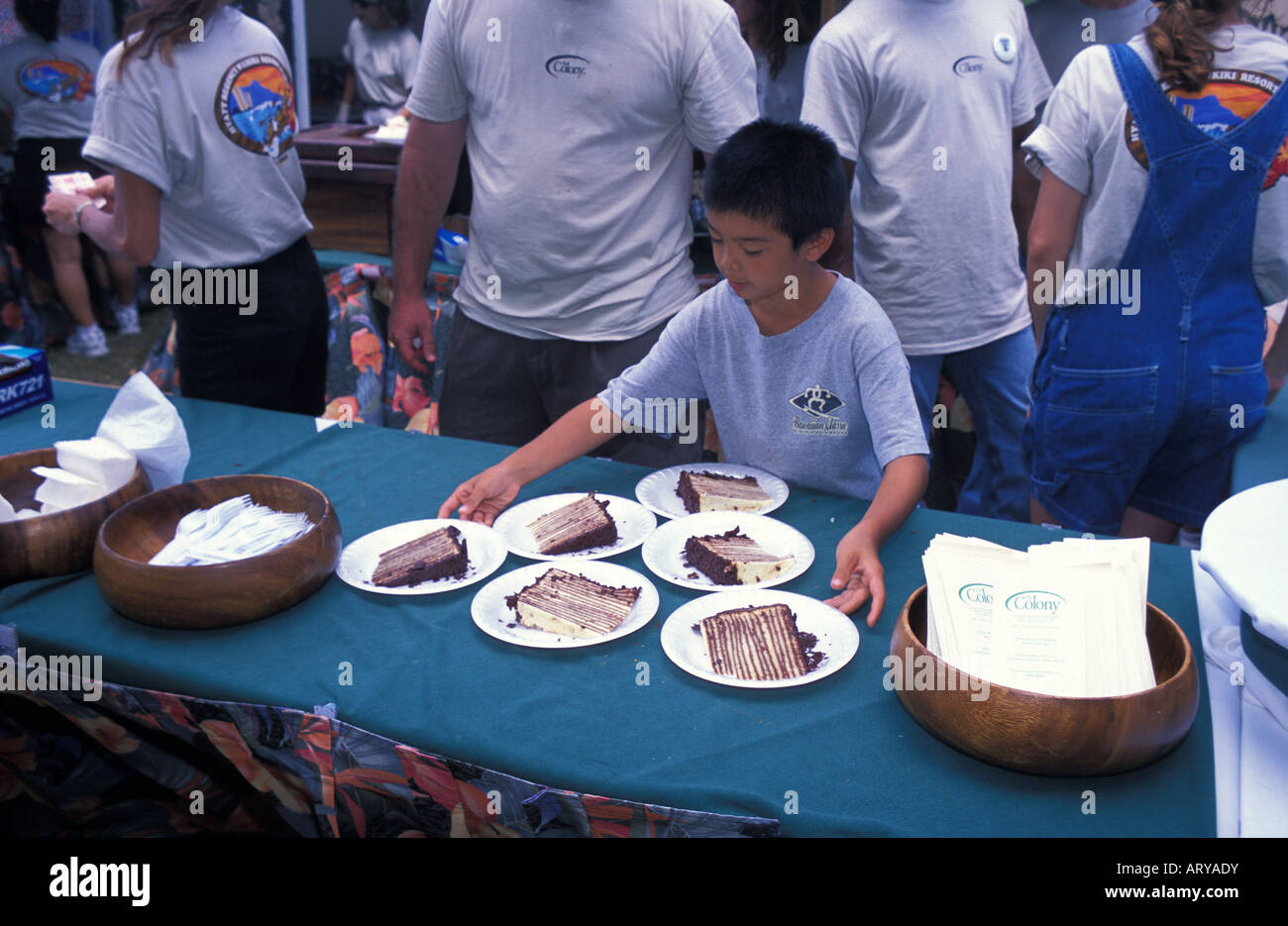 Food, fun and entertainment at the "taste of Honolulu festival". Young ...