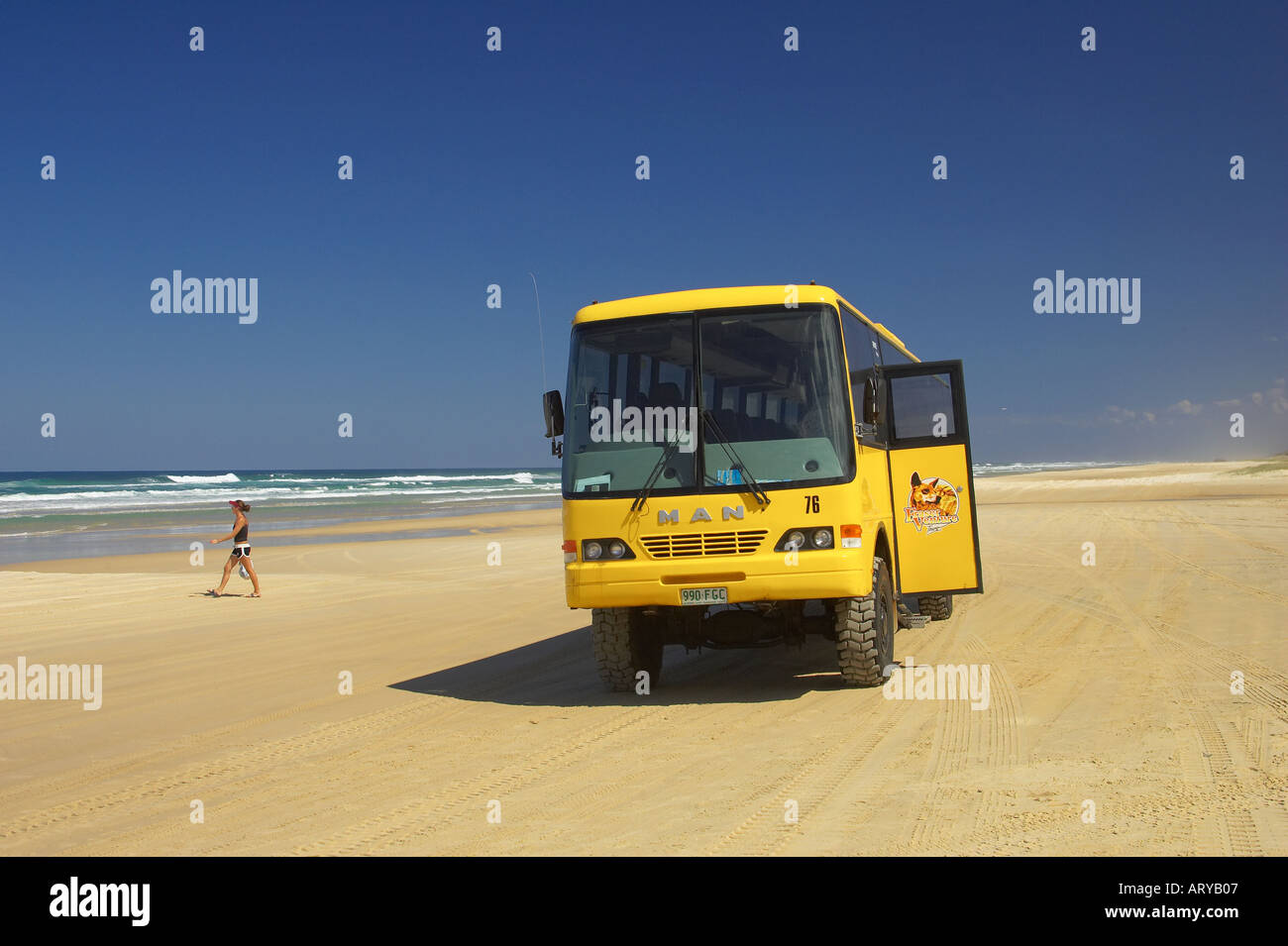 Four Wheel Drive Bus Seventy Five Mile Beach K'gari / Fraser Island ...