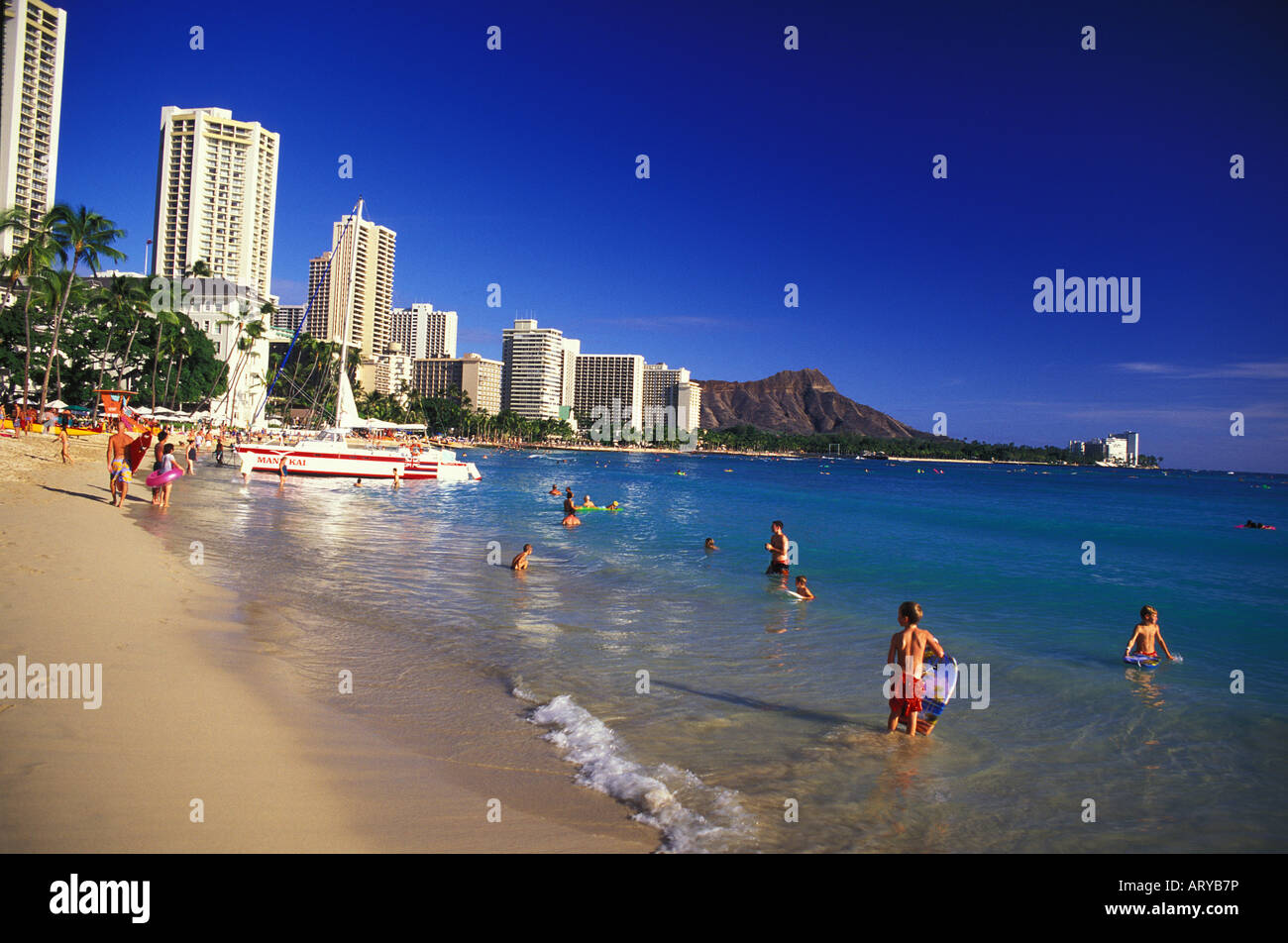 Scenic Diamond Head Crater and Beautiful Waikiki Beach Stock Photo - Alamy